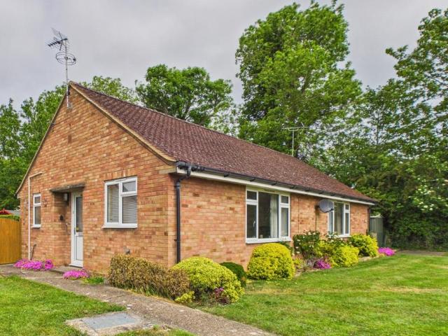 1 bedroom semi detached bungalow for sale