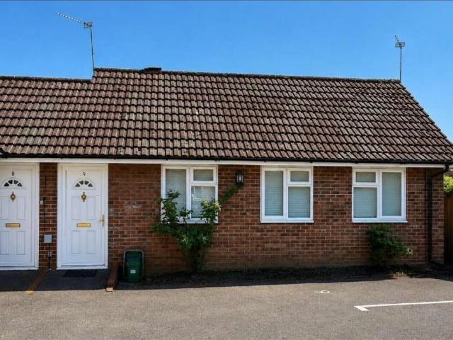 1 bedroom semi detached bungalow for sale