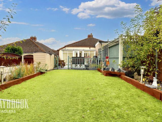 1 bedroom semi detached bungalow for sale in Gleadless Common, Sheffield, S12