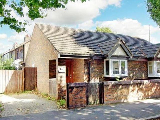 1 Bedroom Semi detached Bungalow For Sale In London