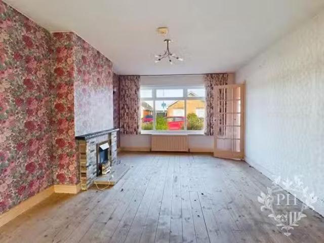 1 Bedroom Semi Detached Bungalow For Sale In Marlborough Avenu.