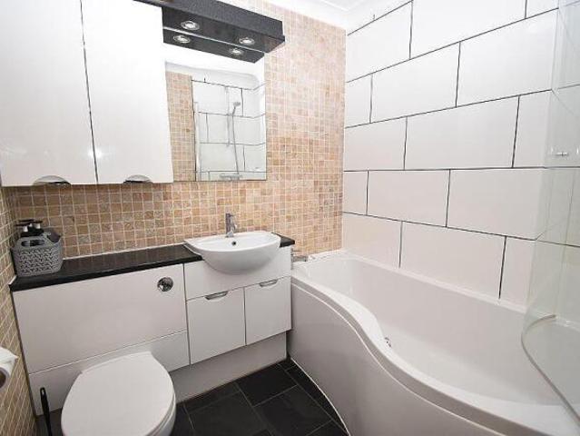 1 bedroom semi detached bungalow for sale in New North Road, Exeter, EX4