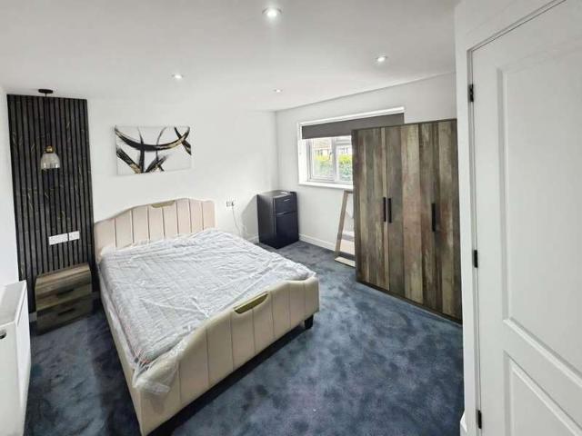 1 Bedroom Semi Detached House