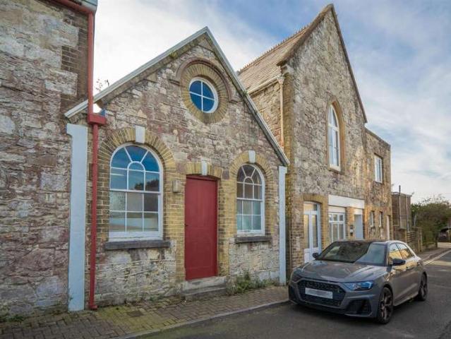 1 Bedroom Semi Detached House