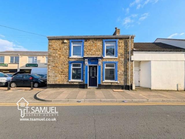 3 Bedroom Semi Detached House