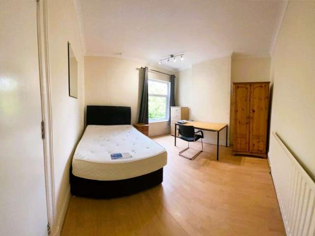 1 Bedroom Semi Detached House