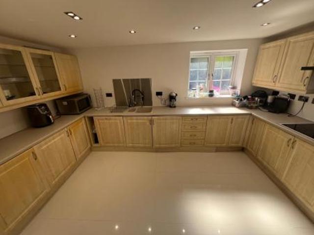 1 bedroom Semi detached house To Let