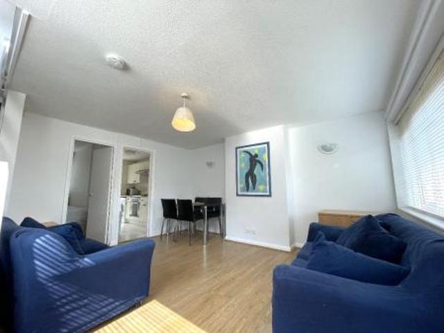 1 bedroom Semi detached house To Let