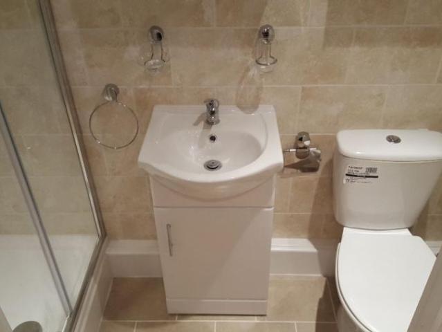 1 bedroom Semi detached house To Let