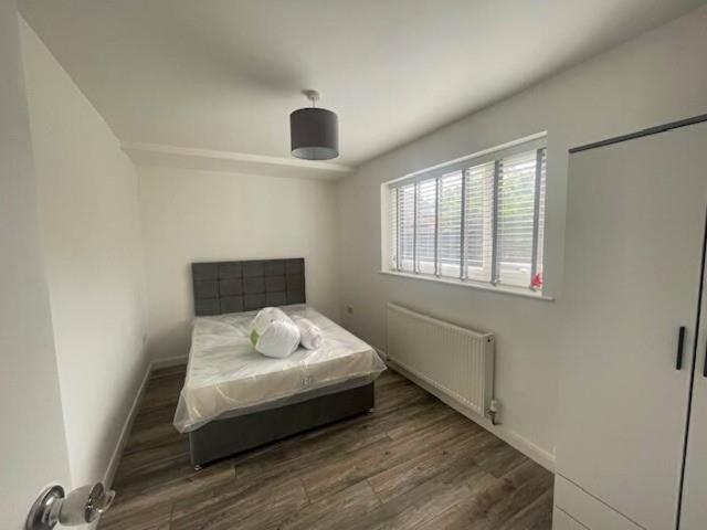 1 Bedroom Semi Detached House To Rent In Banbury, Oxfordshire, OX16