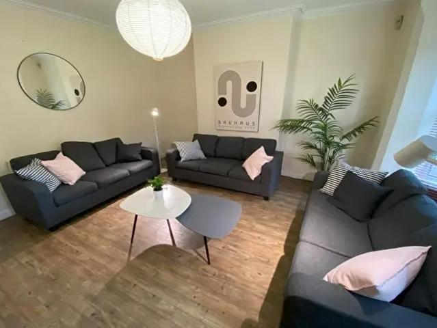 1 Bedroom Semi Detached House To Rent In Broadgate, Beeston, NG9