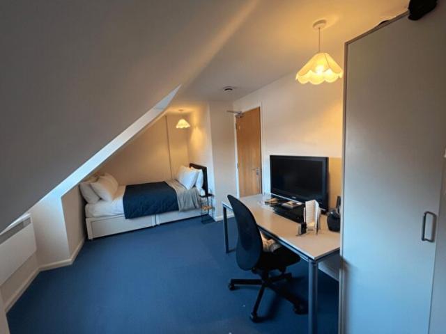 1 Bedroom Semi Detached House To Rent In City Road, Nottingham, NG7