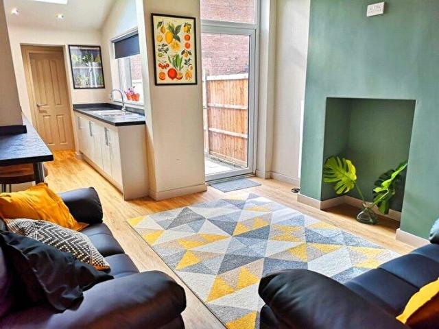 1 Bedroom Semi Detached House To Rent In Collin Street, Beeston, Nottingham, Nottinghamshire, NG9