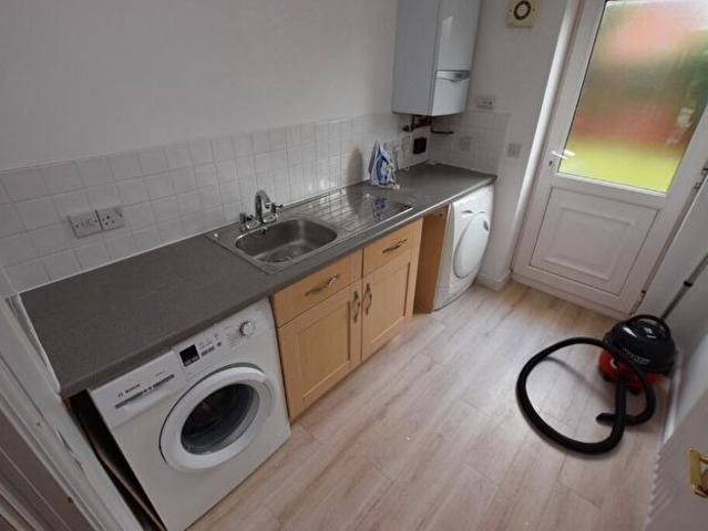 1 Bedroom Semi Detached House To Rent In West Cotton Close, Far Cotton, Northampton, NN4