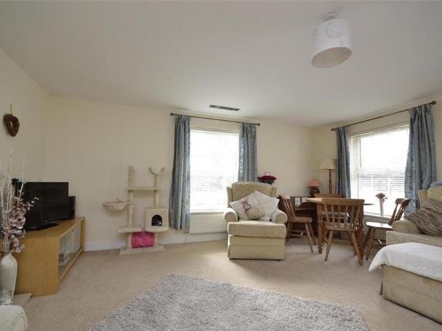 1 bedroom semi detached house to rent