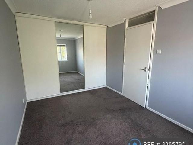 1 bedroom semi detached house to rent