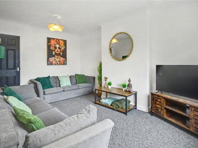 1 bedroom semi detached house to rent