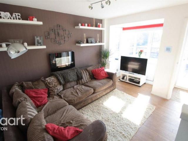 1 bedroom semi detached house to rent