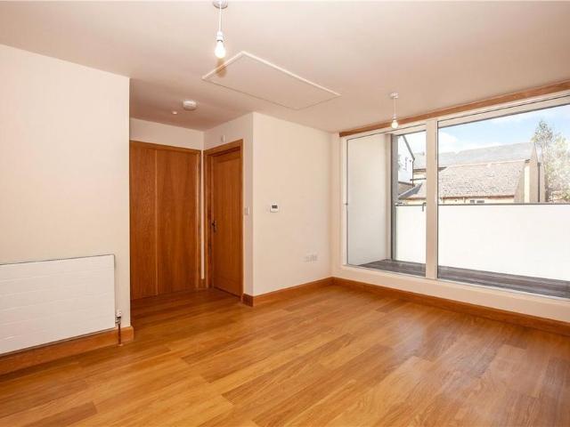 1 bedroom semi detached house to rent