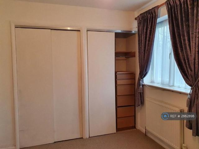 1 bedroom semi detached house to rent