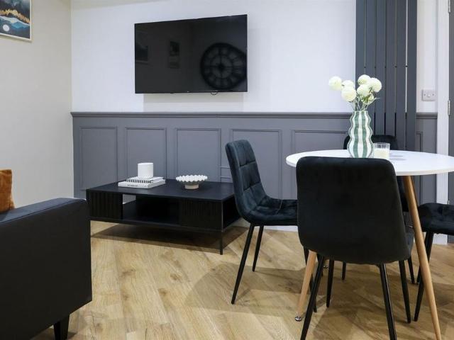 1 bedroom semi detached house to rent