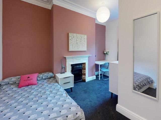 1 bedroom semi detached house to rent