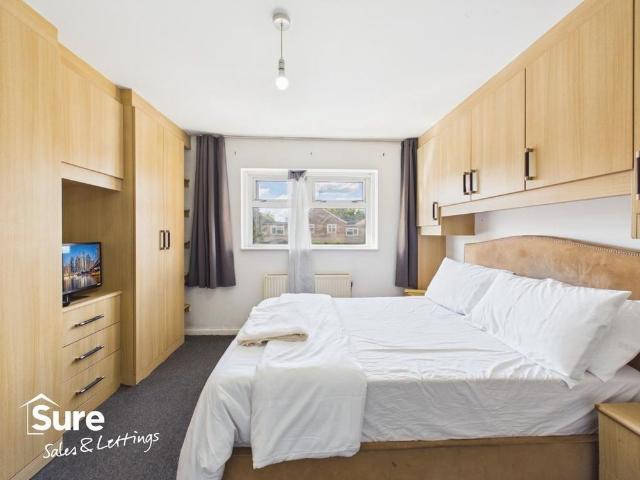 1 bedroom semi detached house to rent