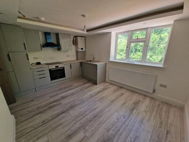 1 bedroom semi detached house to rent