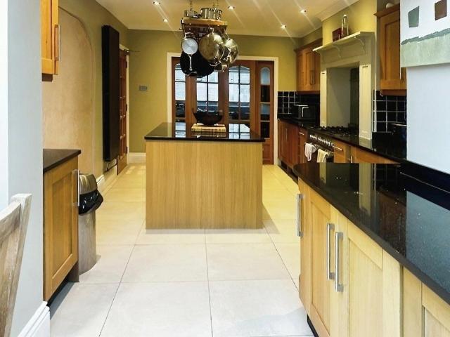 1 bedroom semi detached house to rent