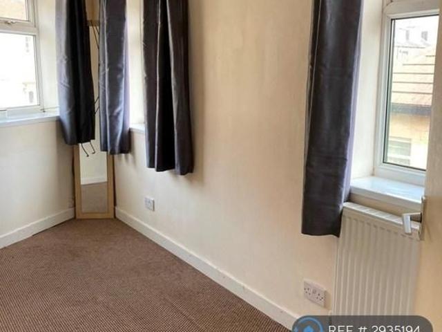 1 bedroom semi detached house to rent