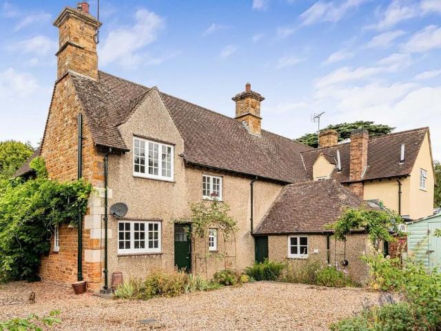 1 bedroom semi detached house to rent