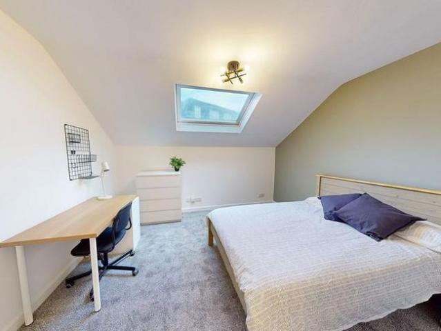 1 bedroom semi detached house to rent