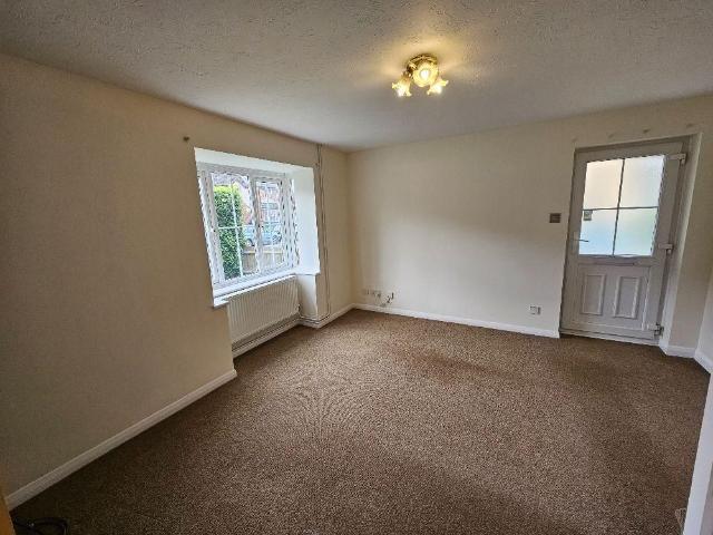 1 bedroom semi detached house to rent