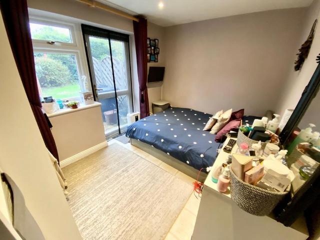 1 bedroom semi detached house to rent