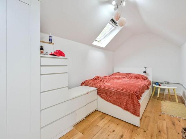 1 bedroom semi detached house to rent