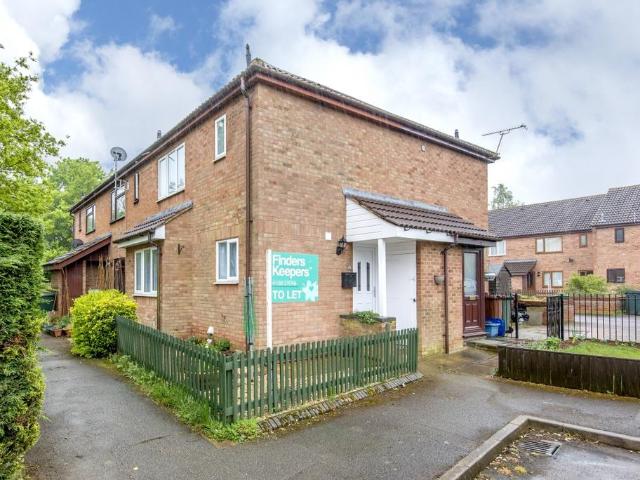 1 bedroom semi detached house to rent
