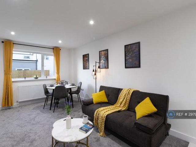 1 bedroom semi detached house to rent