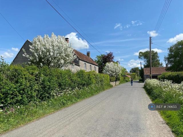 1 bedroom semi detached house to rent