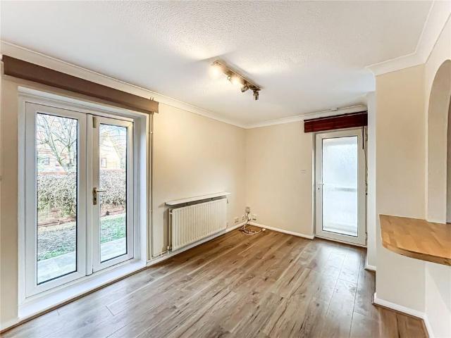 1 bedroom semi detached house to rent