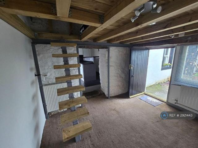 1 bedroom semi detached house to rent