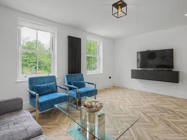 1 bedroom semi detached house to rent
