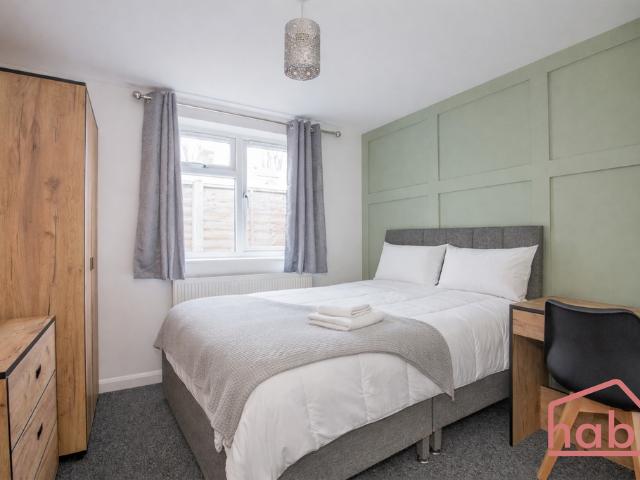 1 bedroom semi detached house to rent