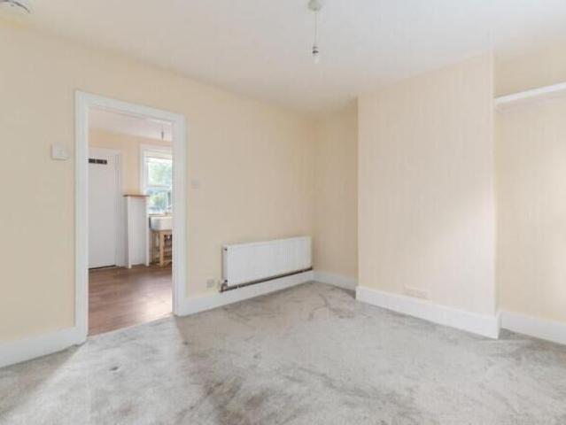 1 Bedroom Semi Detached House To Rent