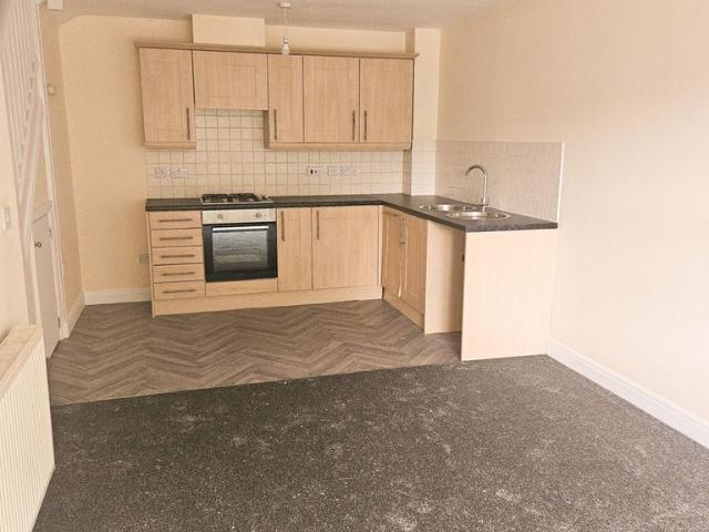 1 bedroom semi detached house to rent