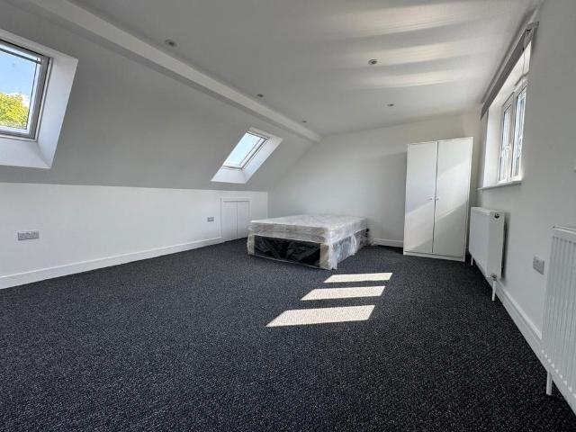 1 bedroom semi detached house to rent