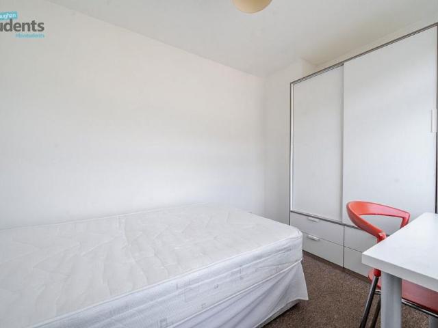 1 bedroom semi detached house to rent