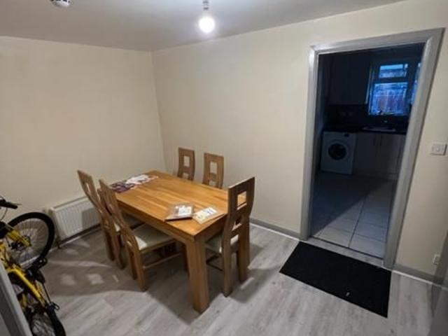 1 bedroom semi detached house to rent