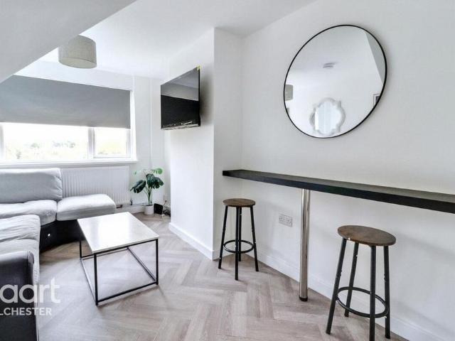1 bedroom in a house share to rent