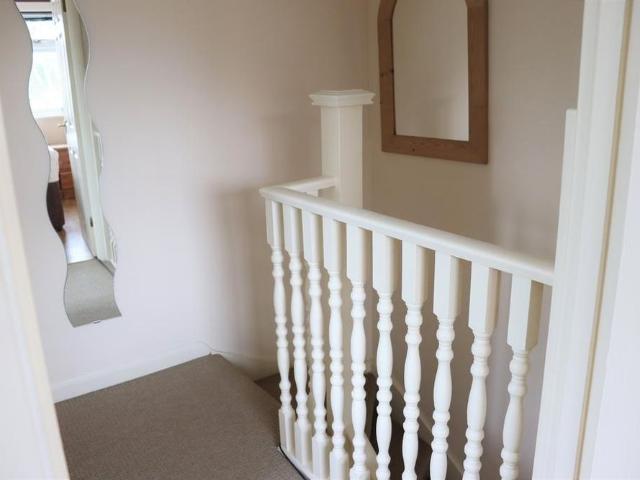 1 bedroom semi detached house to rent