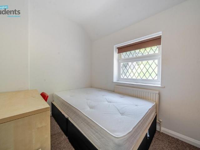 1 bedroom semi detached house to rent